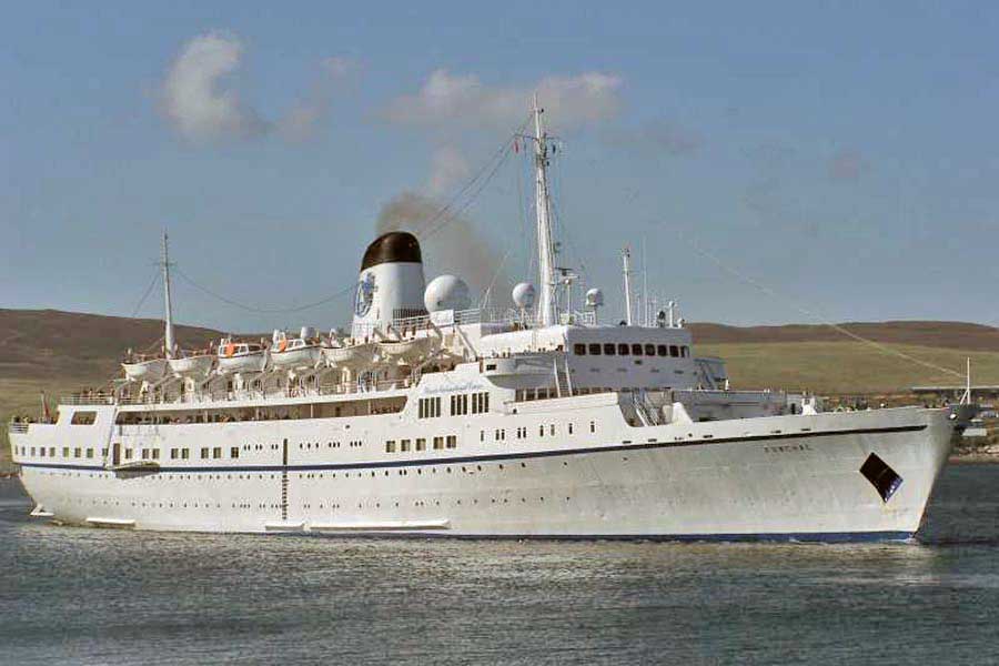 BlackSeaNews | Круизный лайнер Funchal - впервые от Новороссийска до Италии