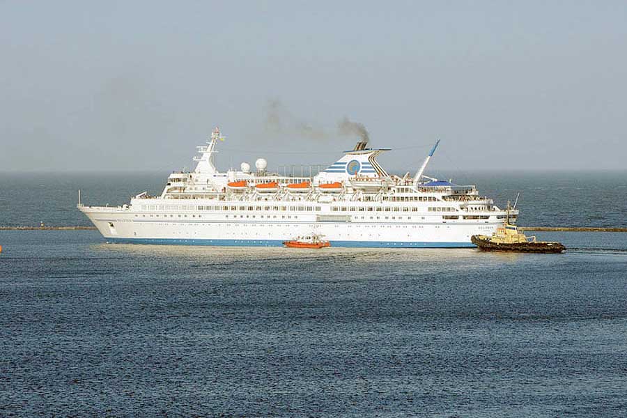 BlackSeaNews | В Чёрном море побывал DELPHIN - старый добрый бывший ...