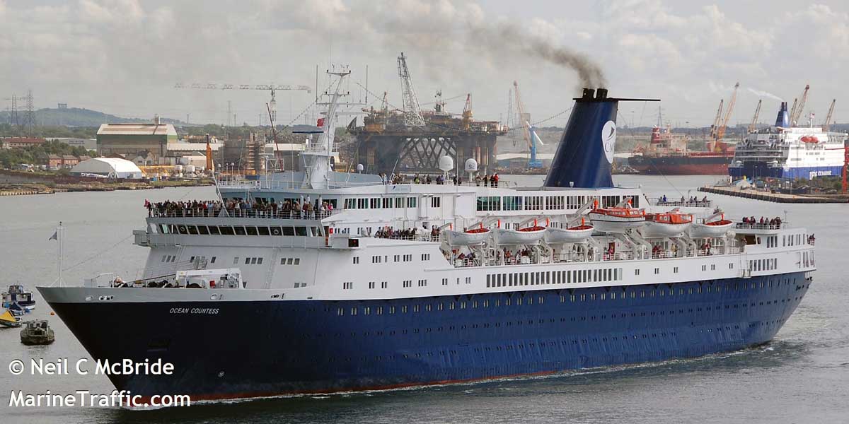 BlackSeaNews | Пожар на круизном лайнере OCEAN COUNTESS на судоверфи в ...